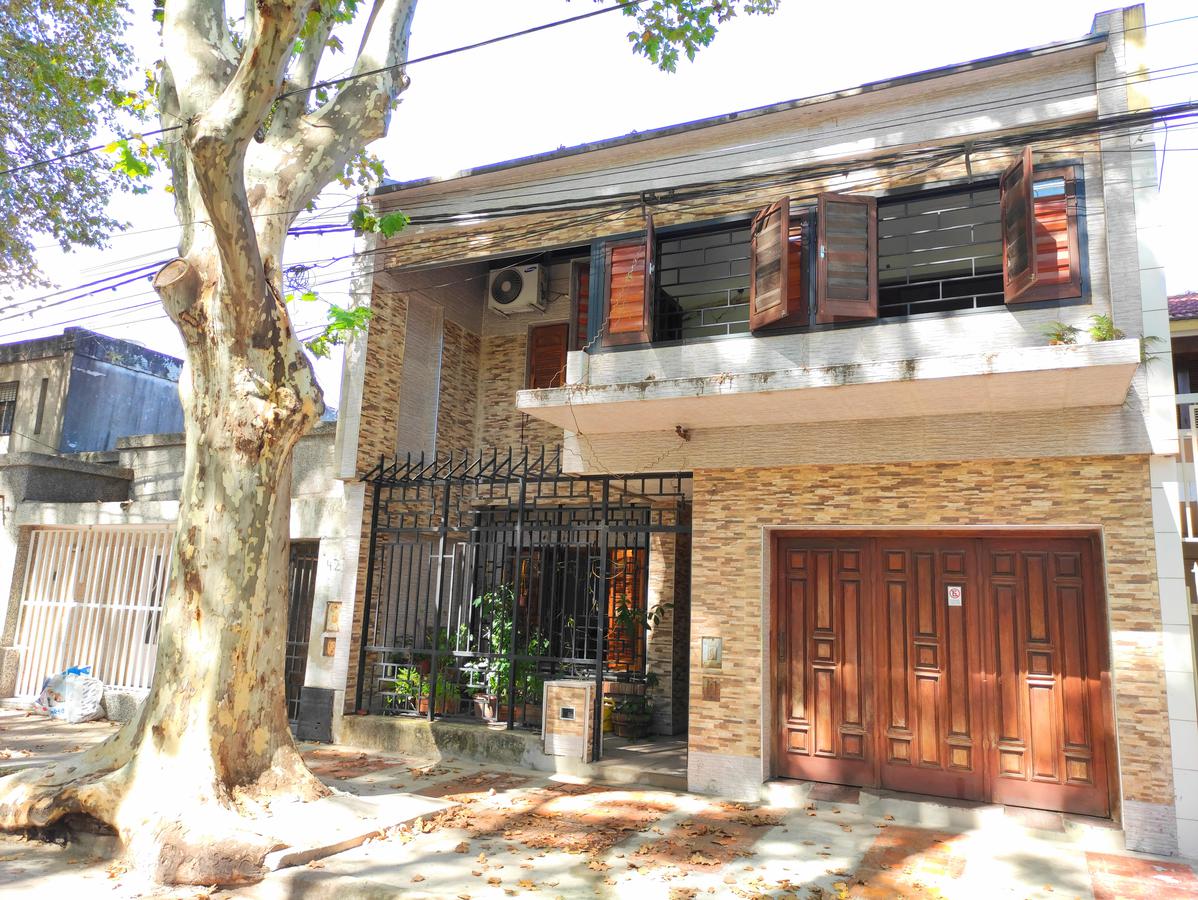 Venta | Casa en venta de 4 dormitorios con Cochera y Quincho- Roque Saenz Peña, Rosario ...