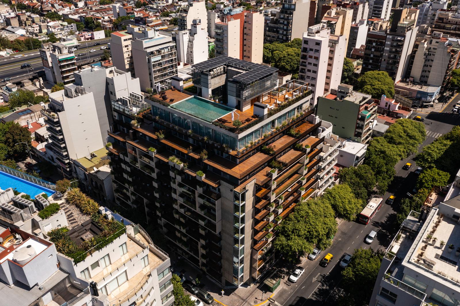 Fabián Achával | DONNA REGGIA | AZCUY