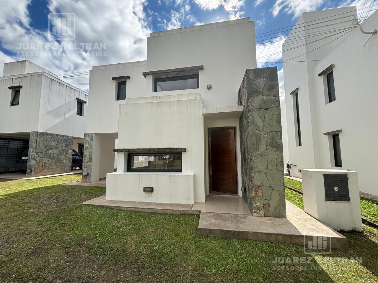 Alquiler | Alquiler - Casa 3 dormitorios con cochera - Villa Norte ...