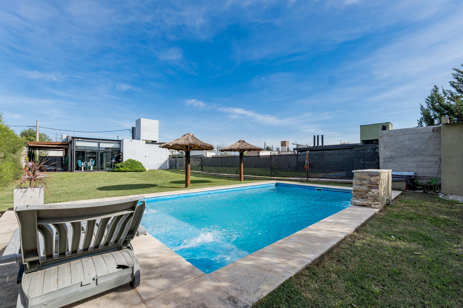 Venta | VENTA/ PERMUTA Casa 2 dormitorios y pileta - Tierra de Sueños II, Roldán | SHO6932077