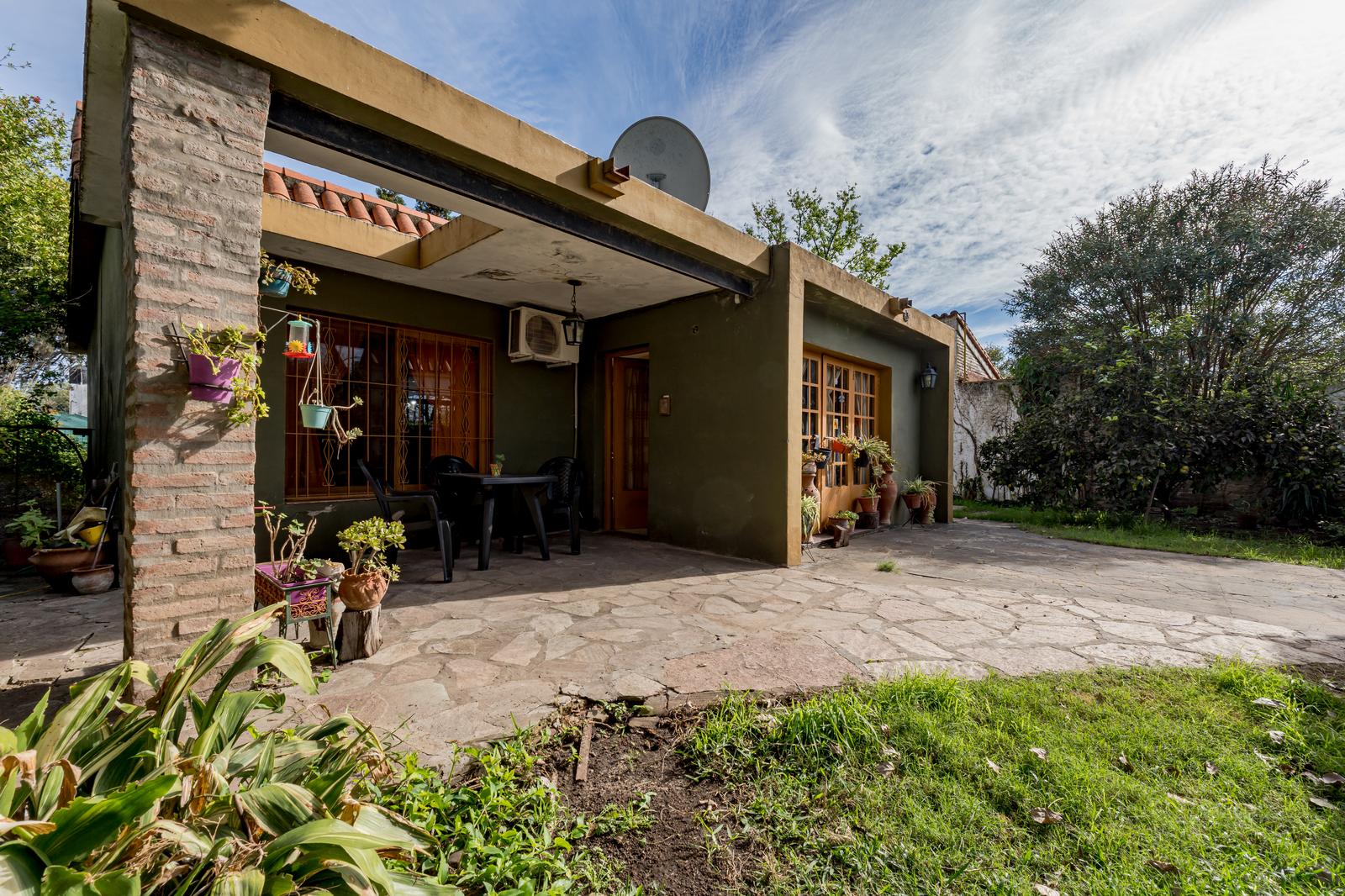 Venta | VENTA/ PERMUTA - Casa 2 Dormitorios - Funes. APTA CRÉDITO | SHO7033976