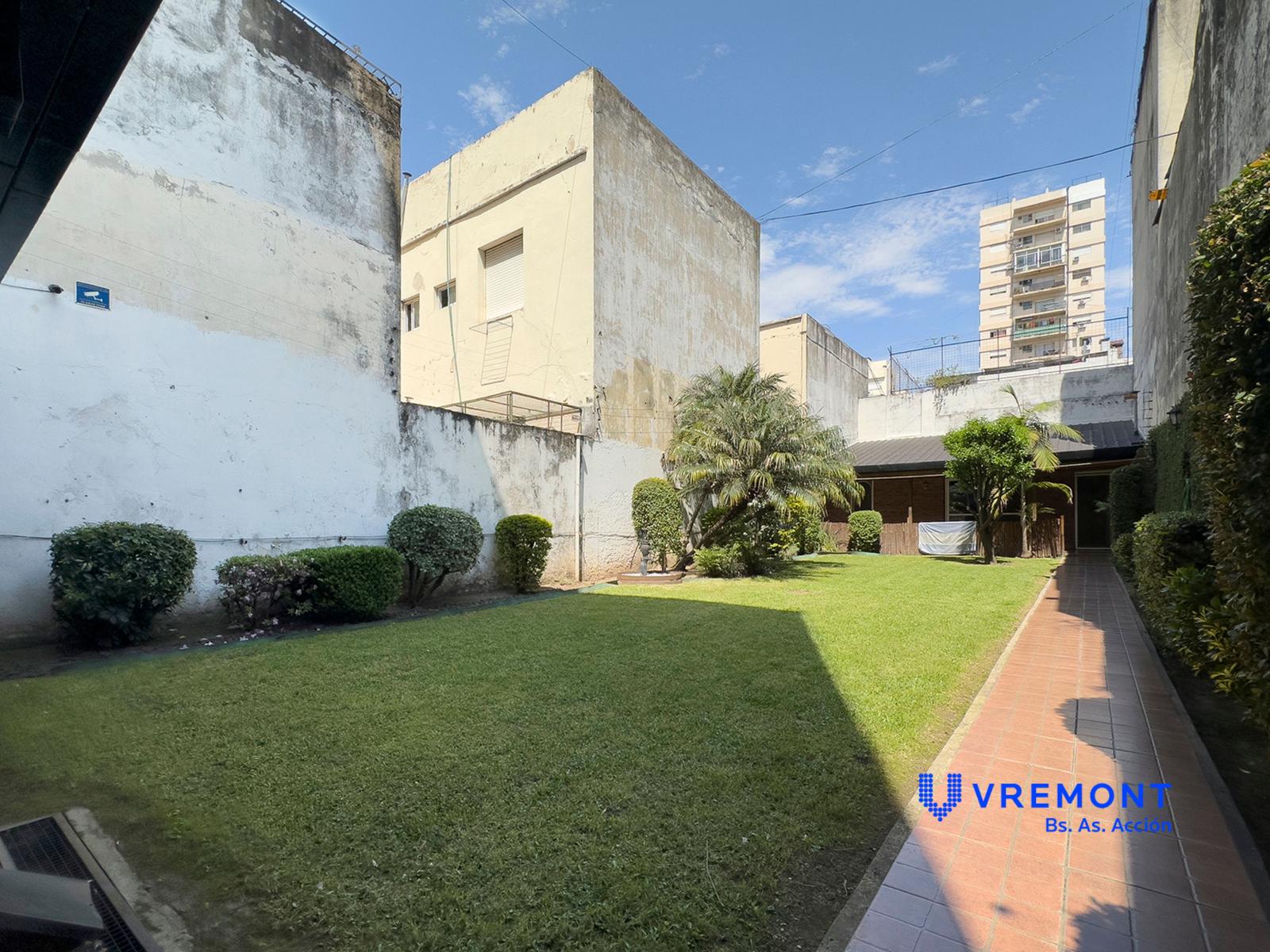 Venta | 3 amb con gran parque y parrilla propia, como una casa en ...