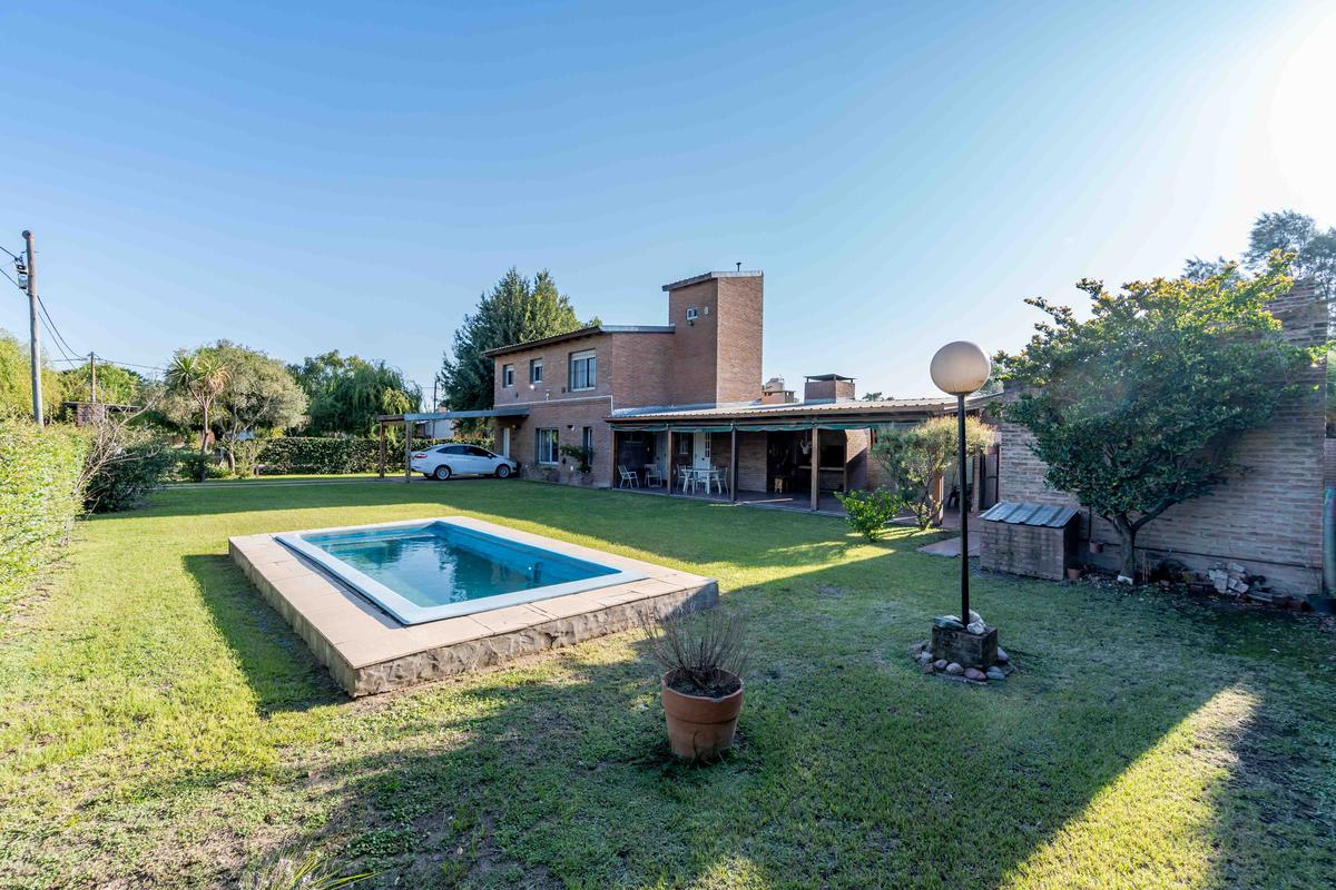 Venta | VENTA/PERMUTA- Casa 2 dormitorios con patio y pileta - Roldán, Santa Fe. | SHO4912554