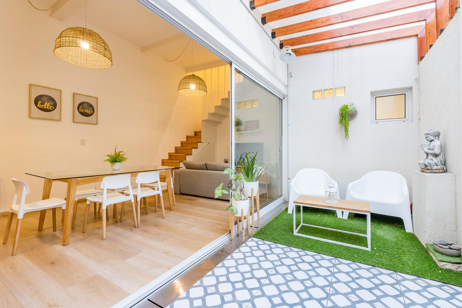 Venta | VENTA / PERMUTA - Casa de pasillo 2 dormitorios - Patio y parrillero - Martin, Rosario ...