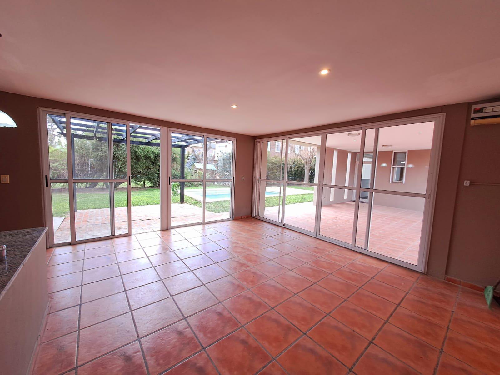 Alquiler | Venta Casa 3 dormitorios en Funes Hills San Marino | SHO5592738