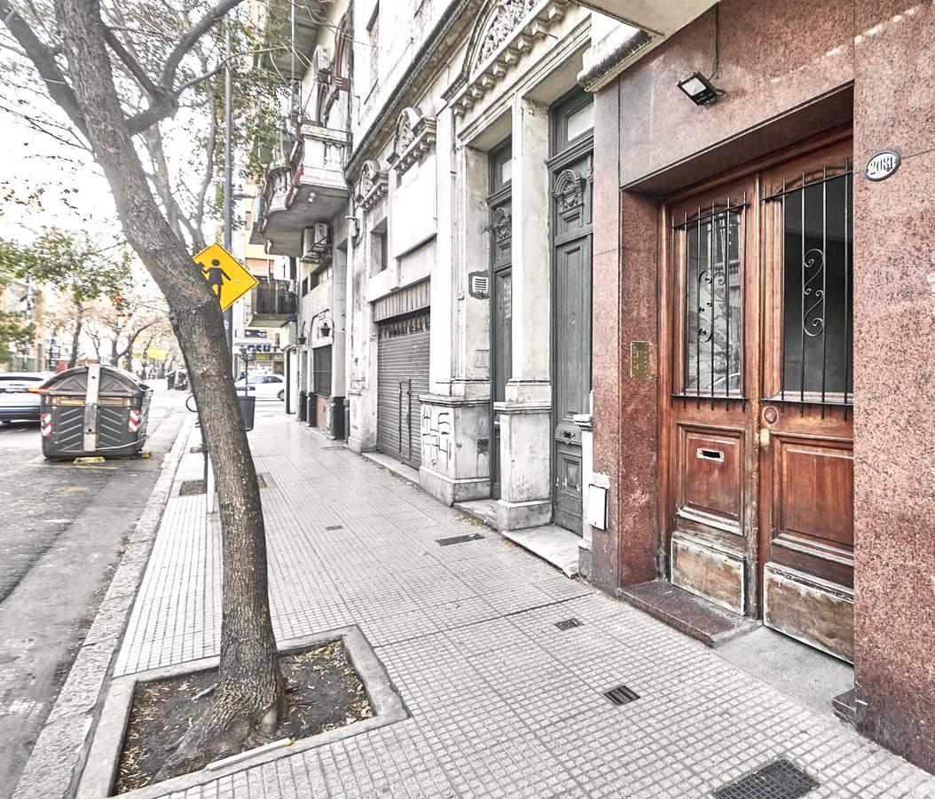 Venta | Moreno al 2000 Departamento de 2 ambientes tipo PH con patio en ...