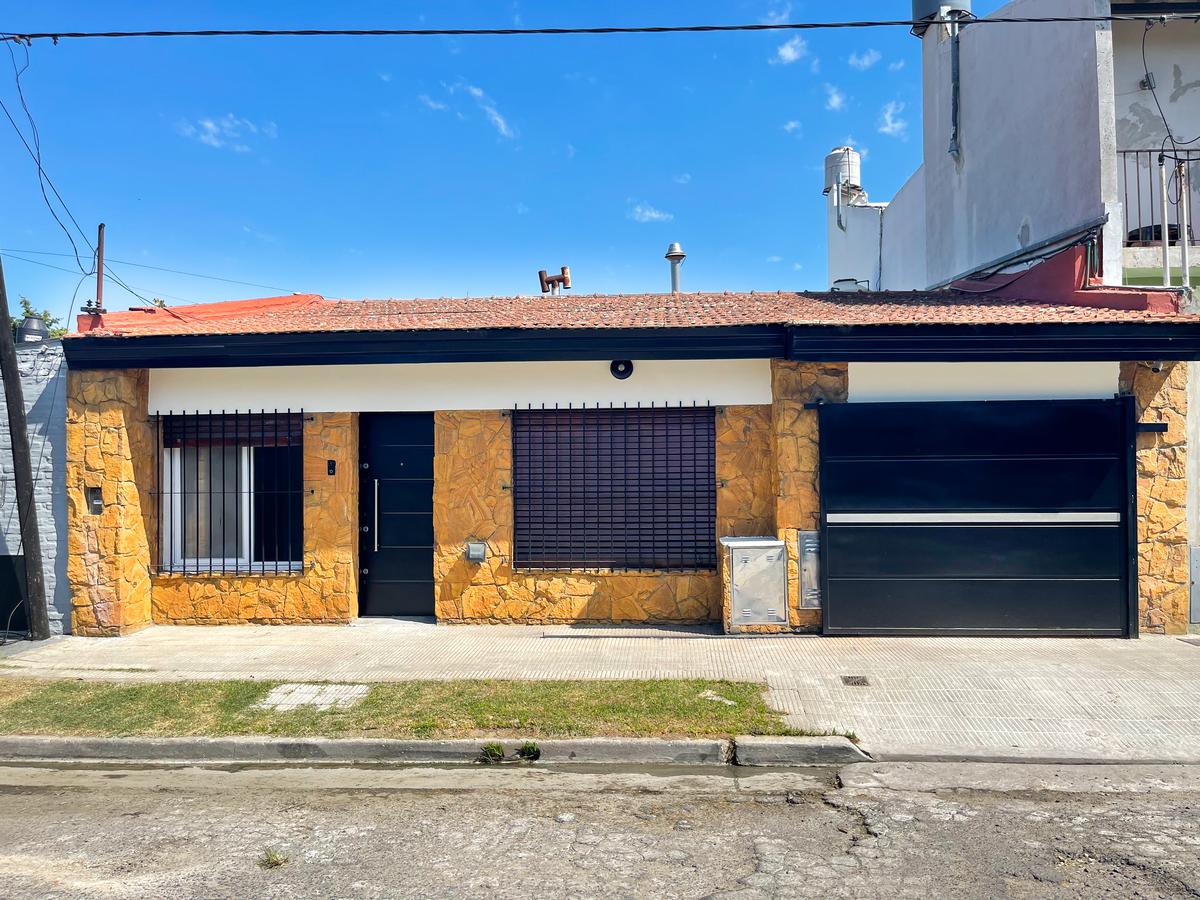 Venta | Casa 2 dorm c/ patio quincho cochera | KHO4870681