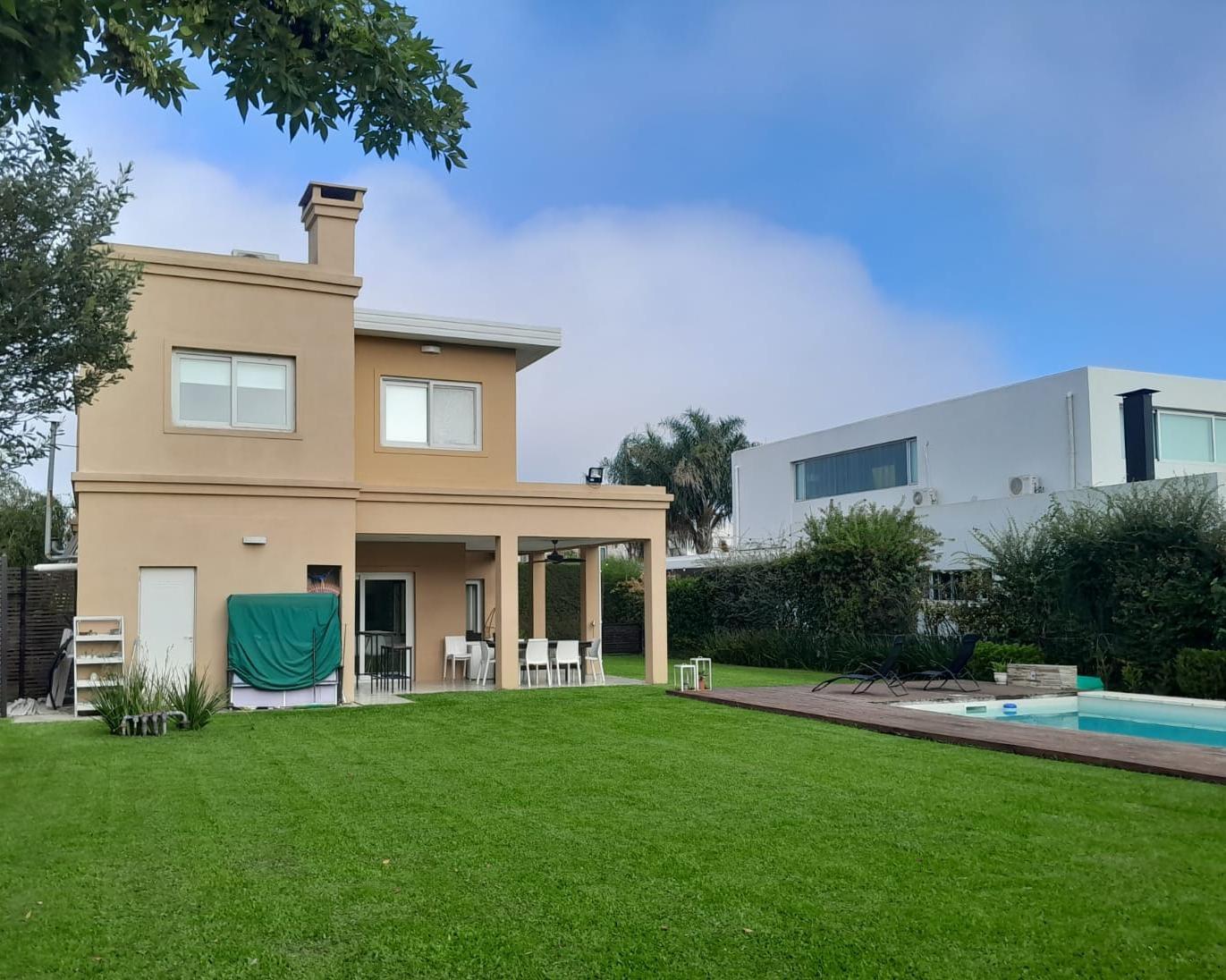 Venta | Casa en Lomas de City Bell | KHO5897436