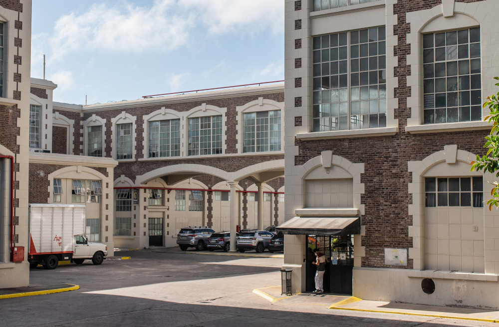 Redirecting to http://degal.com.ar